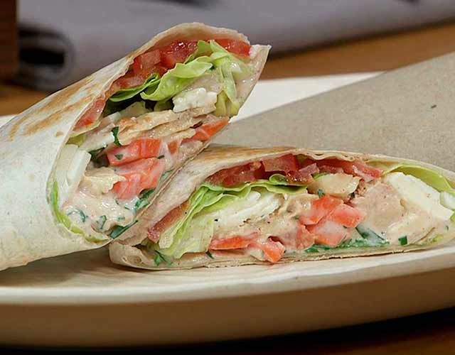 Receta de Kebab auténtico de pollo en casa y con salsa