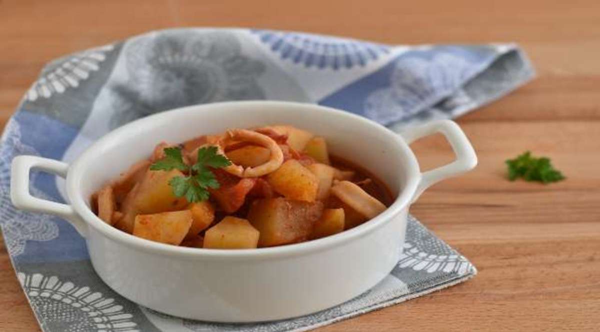 Receta de Guiso de Calamares con Patatas