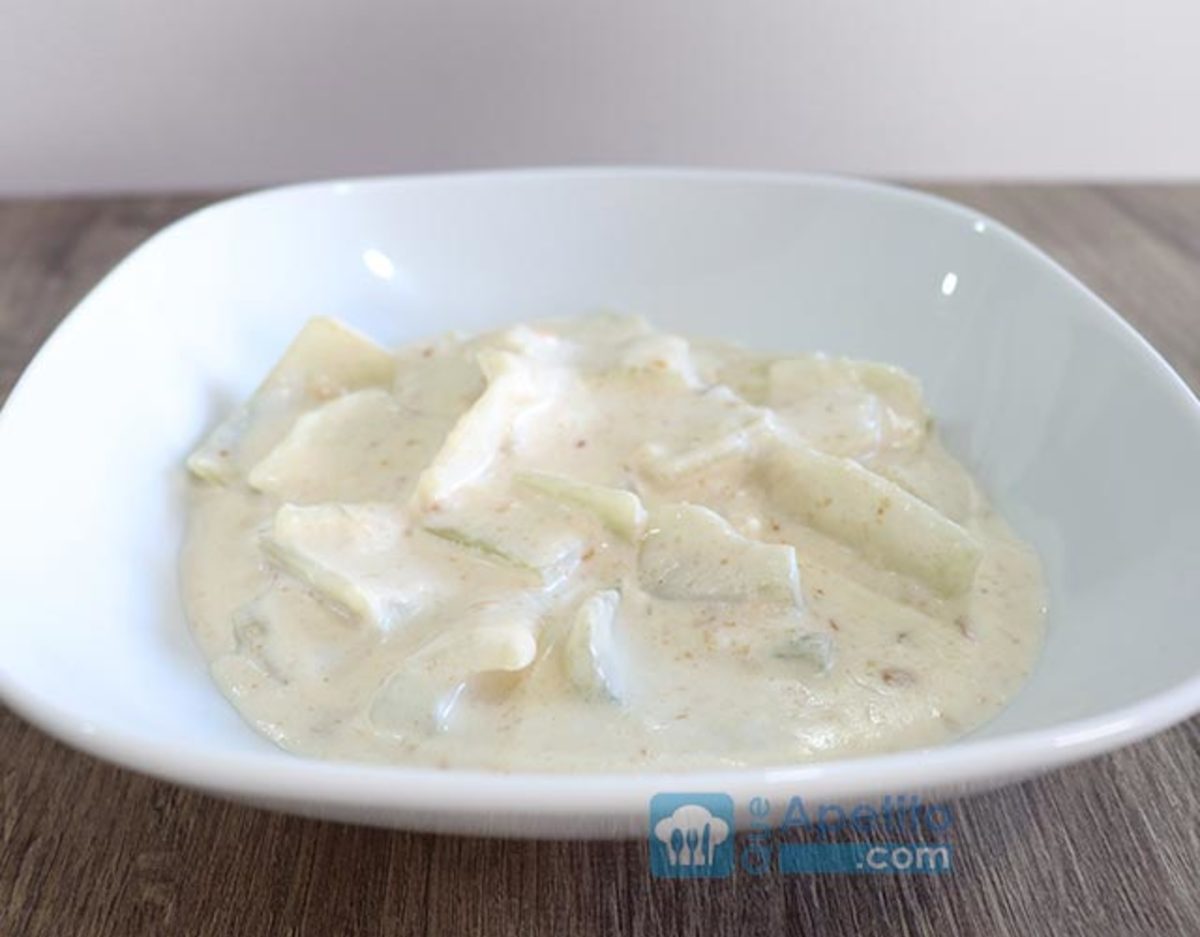 Receta de Cardo con salsa de almendras y nata (especial Navidad)