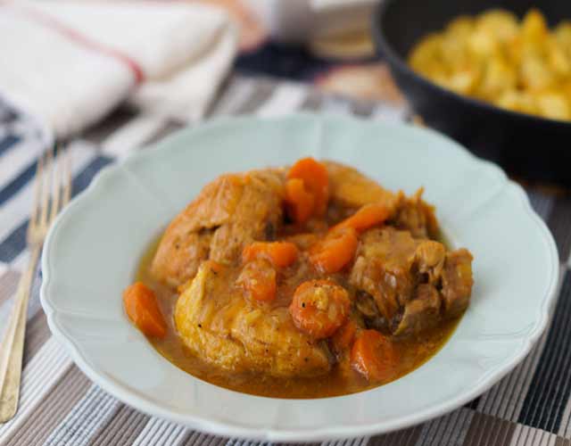 Receta de Estofado de pollo con patatas